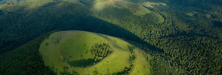 Découvrir l’eau de source de Volvic, de l’or en bouteille